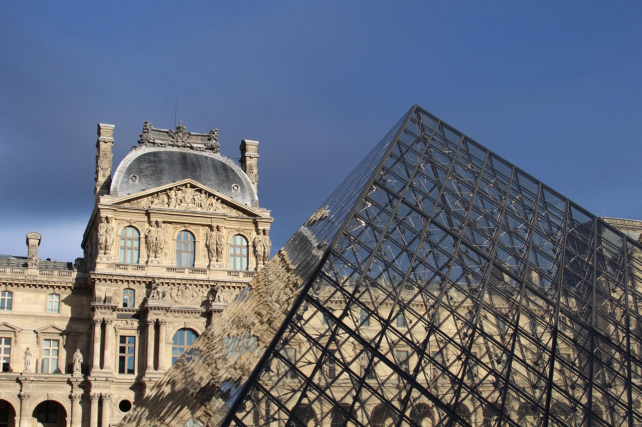 Cambriolage survenu au musée du Louvre : Voici la liste des bijoux qui ...